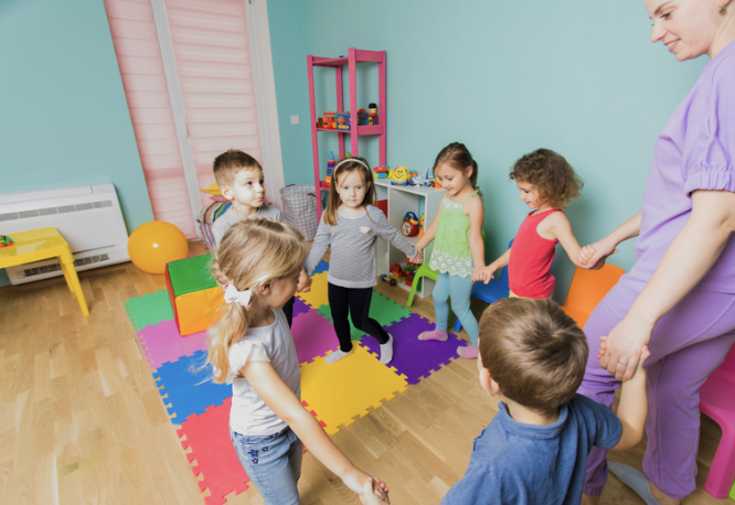 Emergent Relations in the Real World: Everyday Examples of Cognitive ...